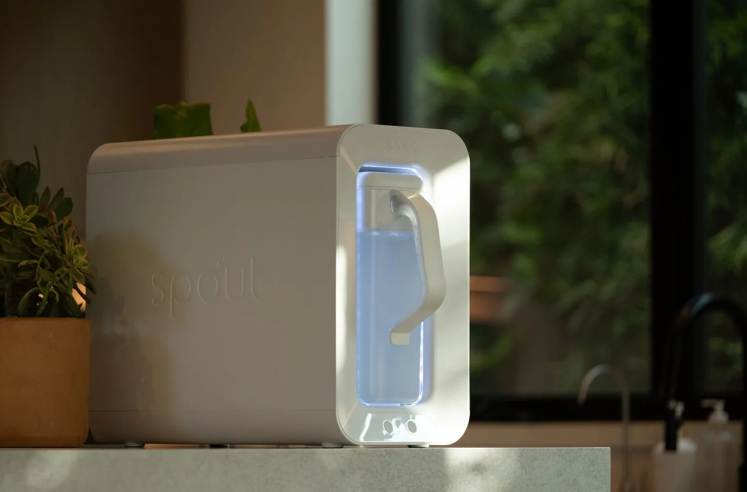 Spout Atmospheric Water Generator | Pure Water From Air